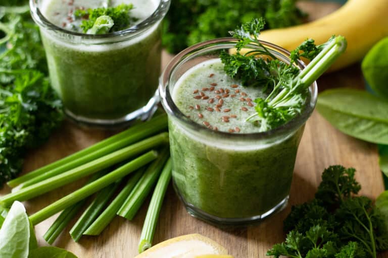 Descubre los beneficios del licuado verde y aprende a prepararlo